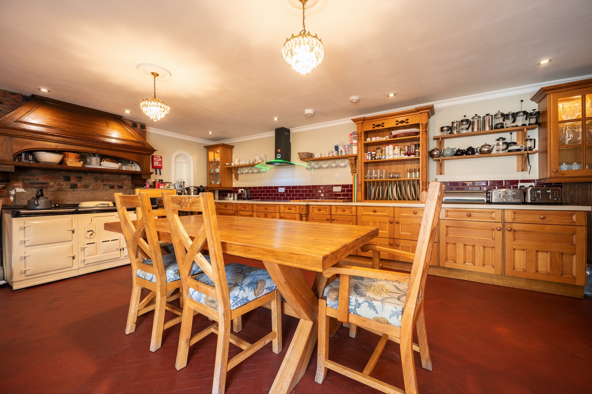 Kitchen - Polmaily House Loch Ness